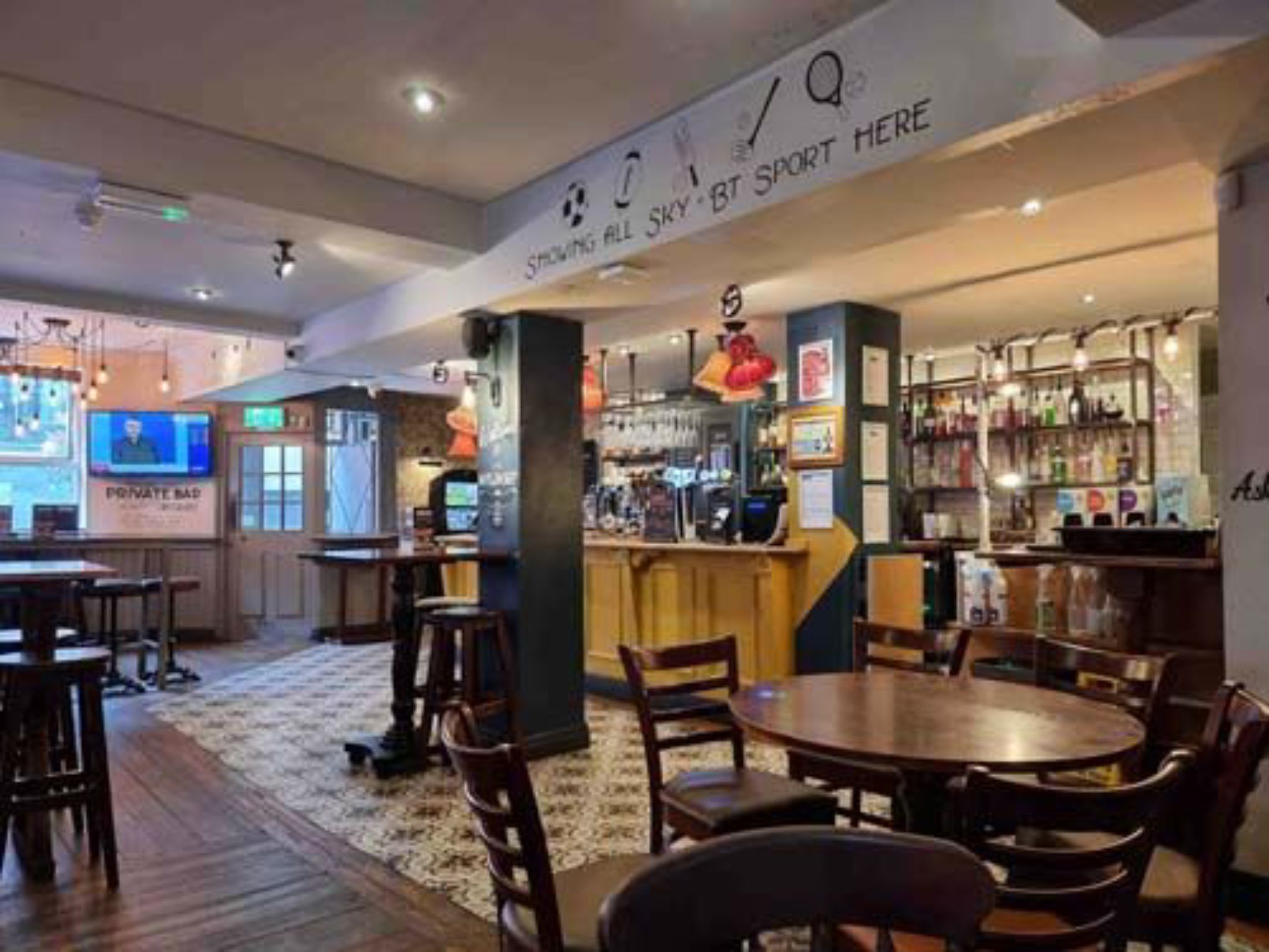 Best Sports Bars in Manchester | 10 Manchester Sports Bars