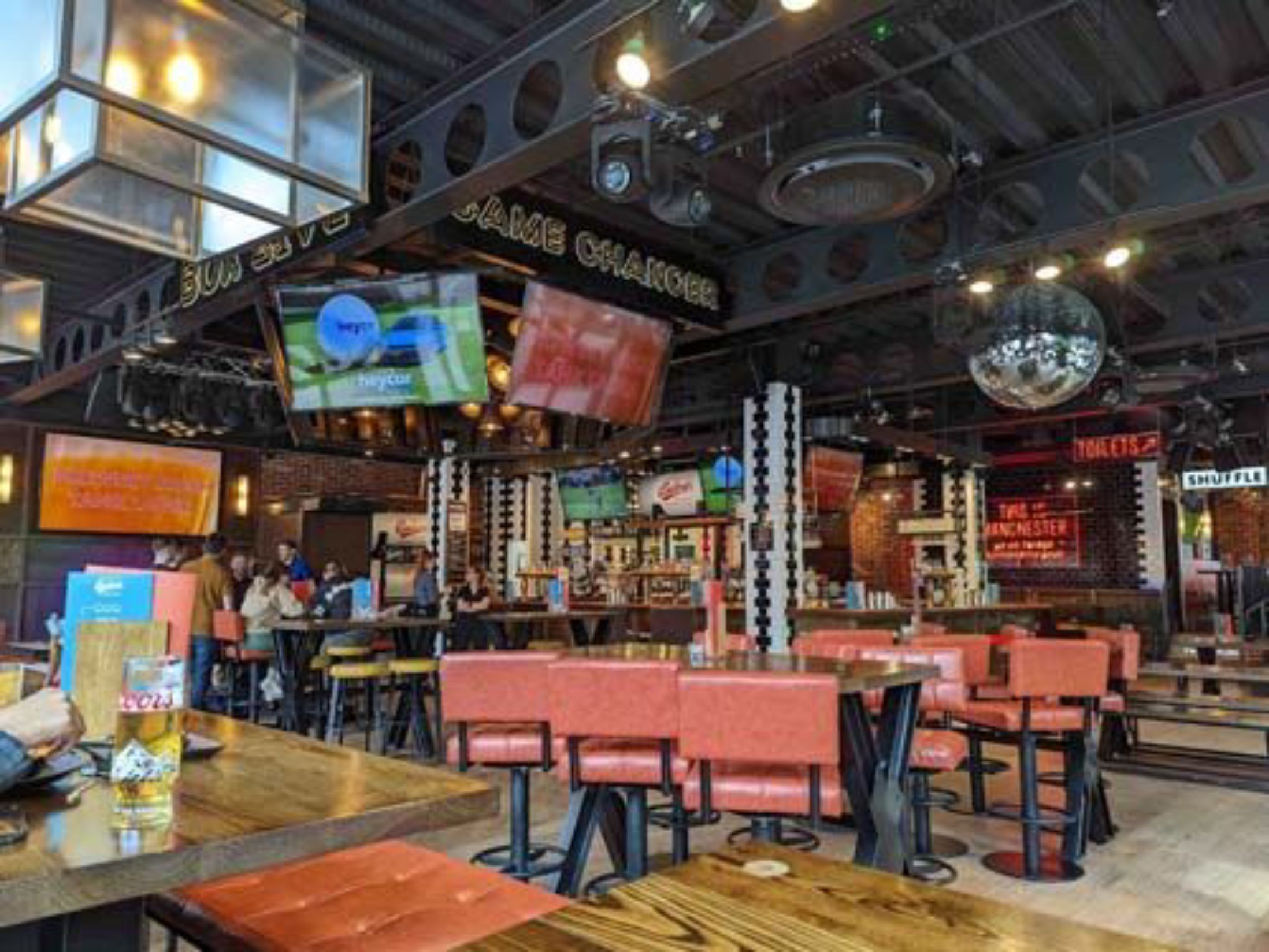 Best Sports Bars in Manchester | 10 Manchester Sports Bars